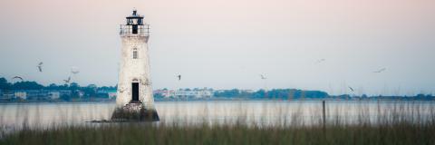 Cockspur Island Lighthouse | Southern Belle Vacation Rentals